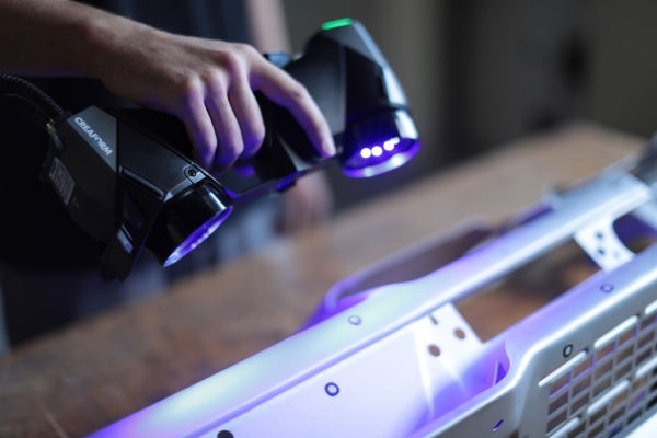 Escáner con una óptica mejorada, tecnología de varios láseres azules y ...