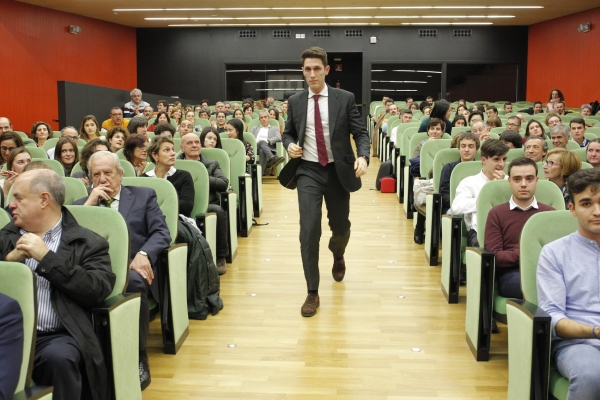 IDOM premia el talento de la Escuela de Ingeniería de Bilbao | izaro.com