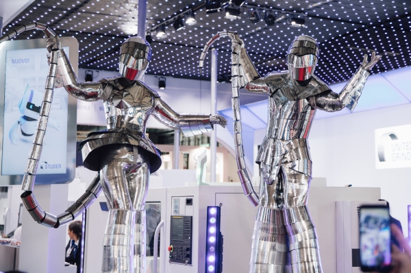 Studer presentó en BI-MU la nueva S100, la máquina perfecta para el ...