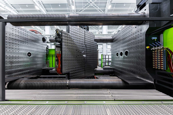 Engel incorpora a su centro tecnológico la inyectora de gran tamaño duo ...